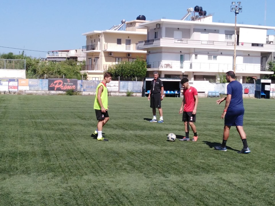 ΟΛΟΚΛΗΡΩΣΗ ΣΧΟΛΗΣ ΕΠΑΝΕΞΕΤΑΣΗΣ UEFA A, B, C - ΕΠΣ Χανίων